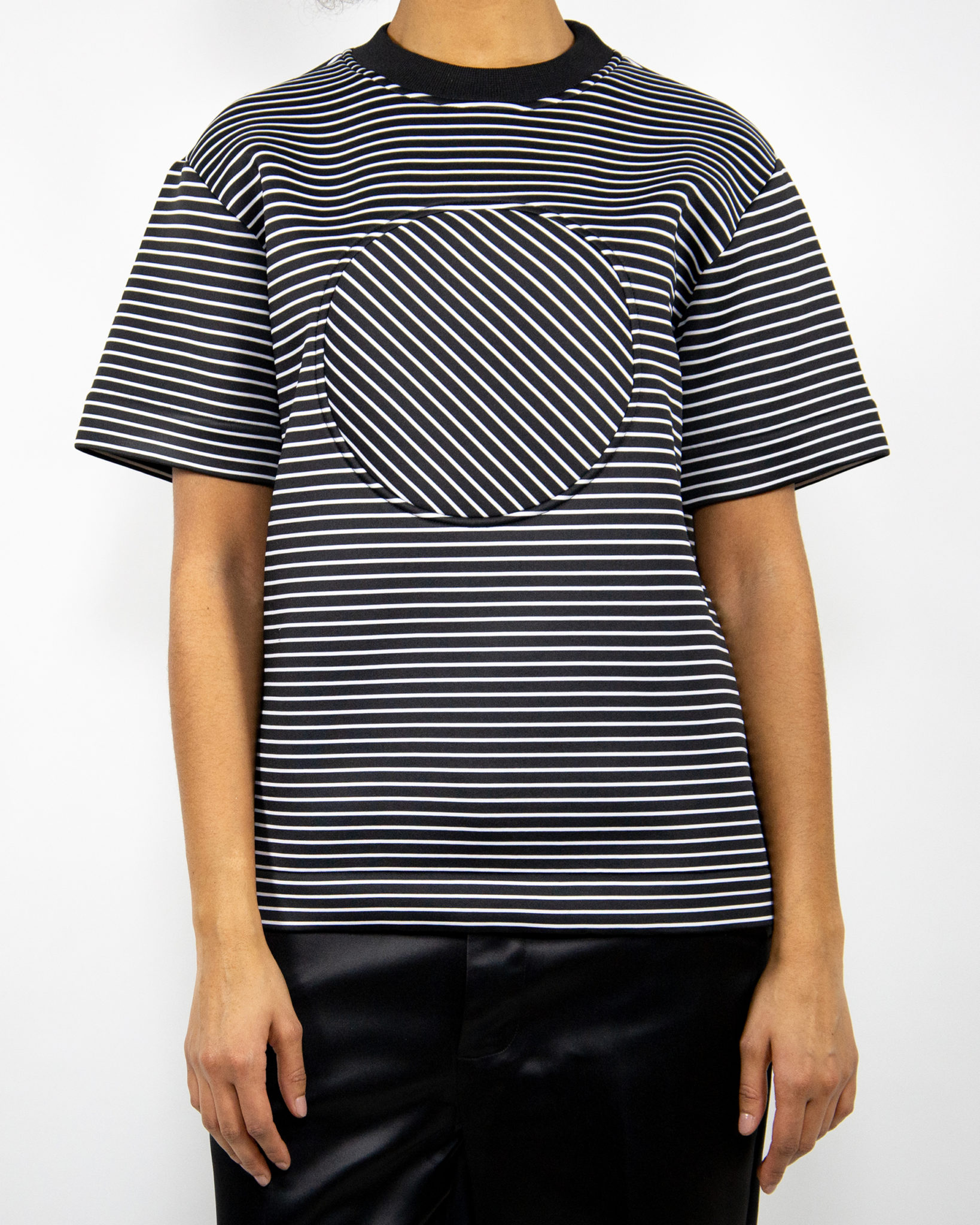 GAGAN PAUL – GAGAN PAUL is a Paris based, no gender fashion brand.